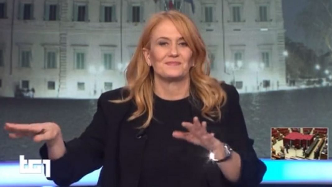 "L'ho imbarazzata": Monica Maggioni nel panico più totale, accade tutto ...